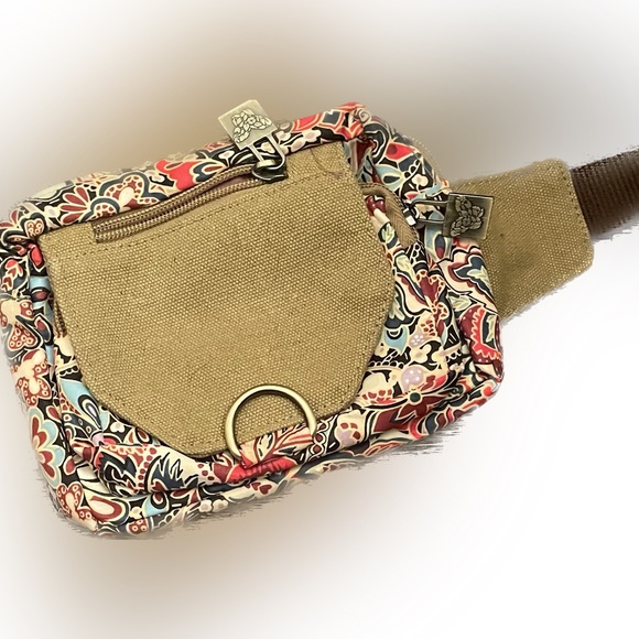 Bags | Cute Fanny Style Bag | Poshmark